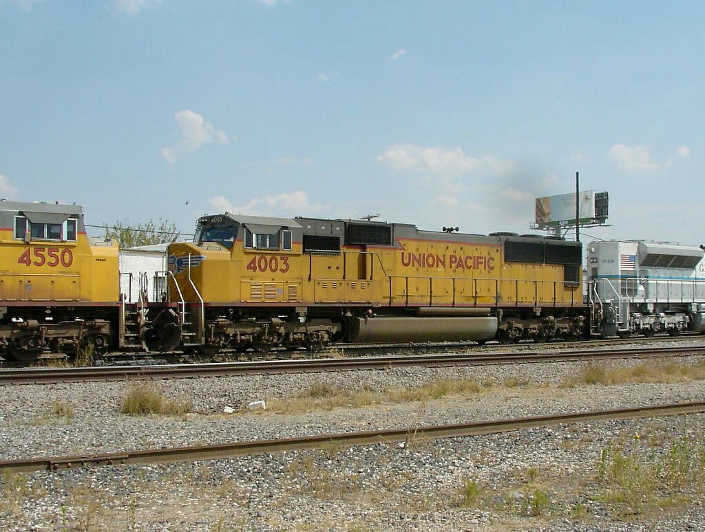 UP 4003